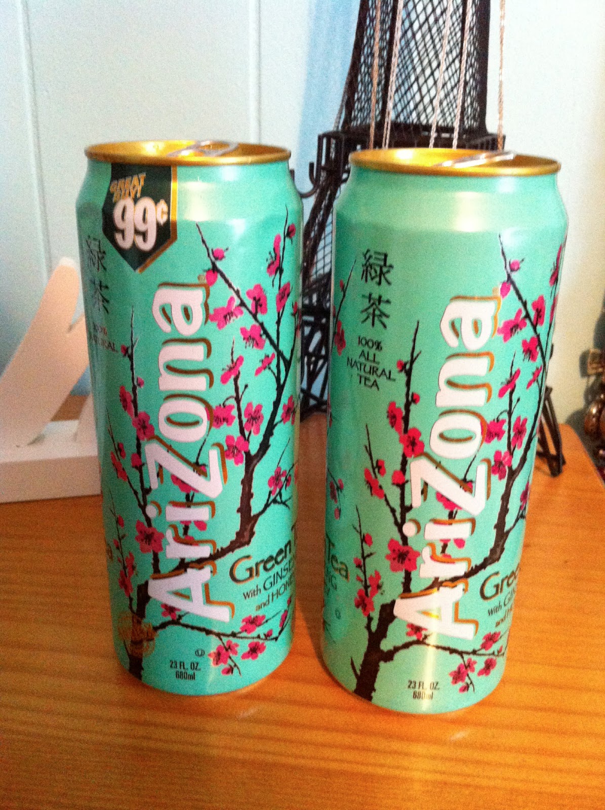 |Liv For Fashion|: DIY: Arizona Green Tea Camera.