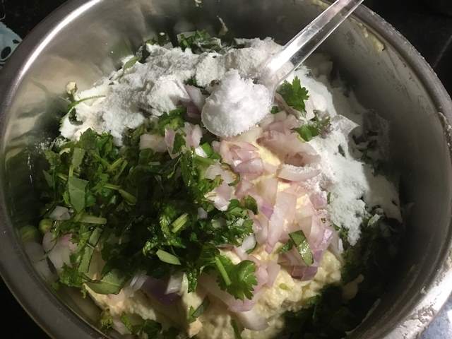 Kara Vadai | Pattani Paruppu (Yellow Split Peas) Bonda