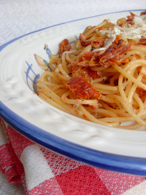 Reyes de Vicente: Spaghettini al Pesto Rosso Panna