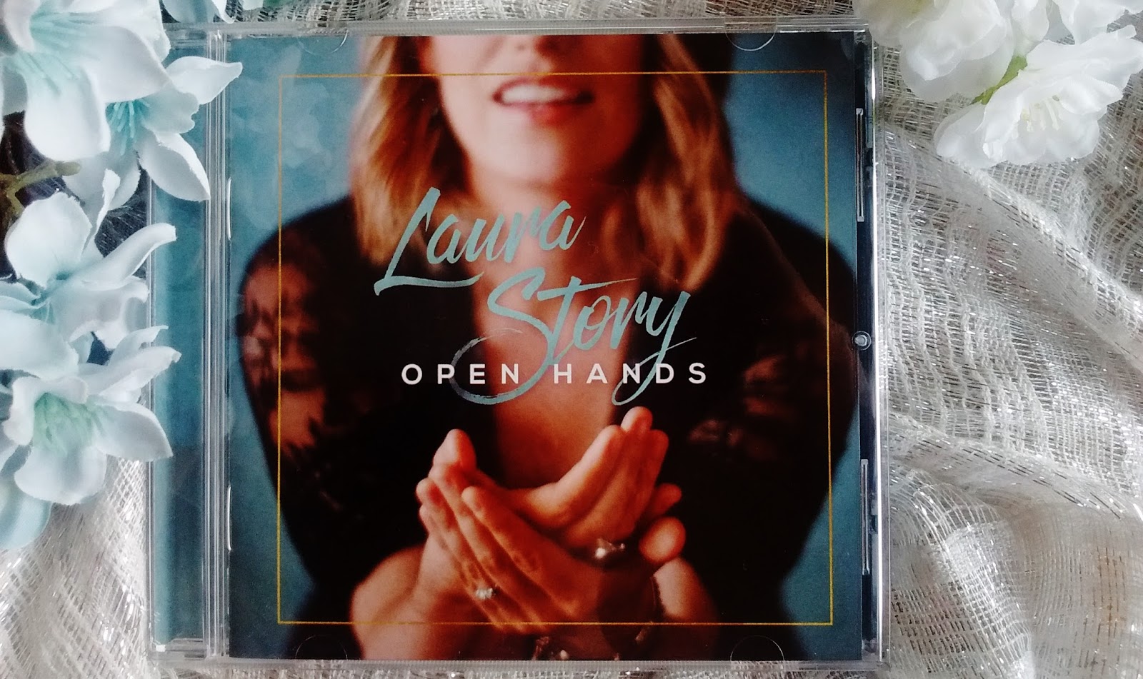 The Traveling Sisterhood: Laura Story’s "Open Hands" Album #Giveaway