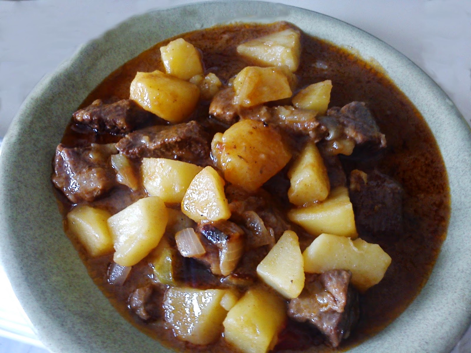De cocinillas a cocinera: Morcillo de ternera con vino tinto