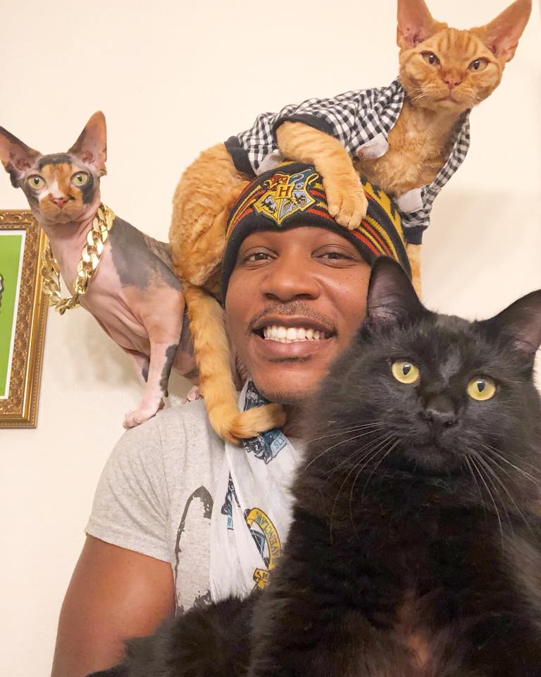 Calvin's Canadian Cave of Coolness: Ravioli The Cat Is Wearing His ...