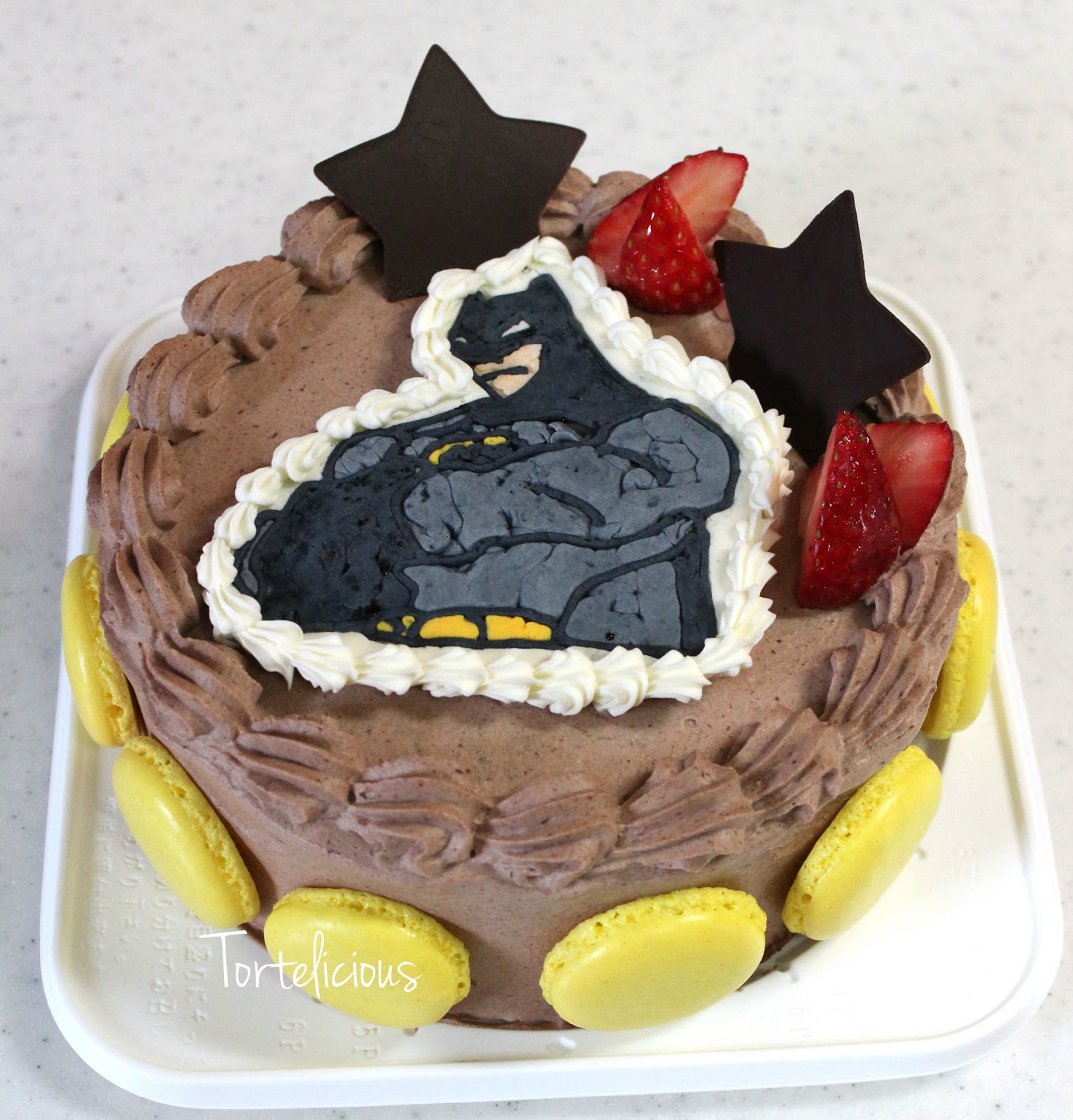 Tortelicious: Batman Cake