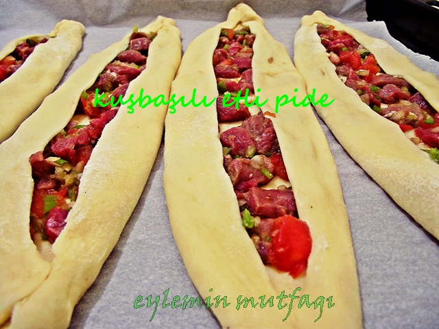 Eylemin mutfagi: KUŞBAŞILI PİDE