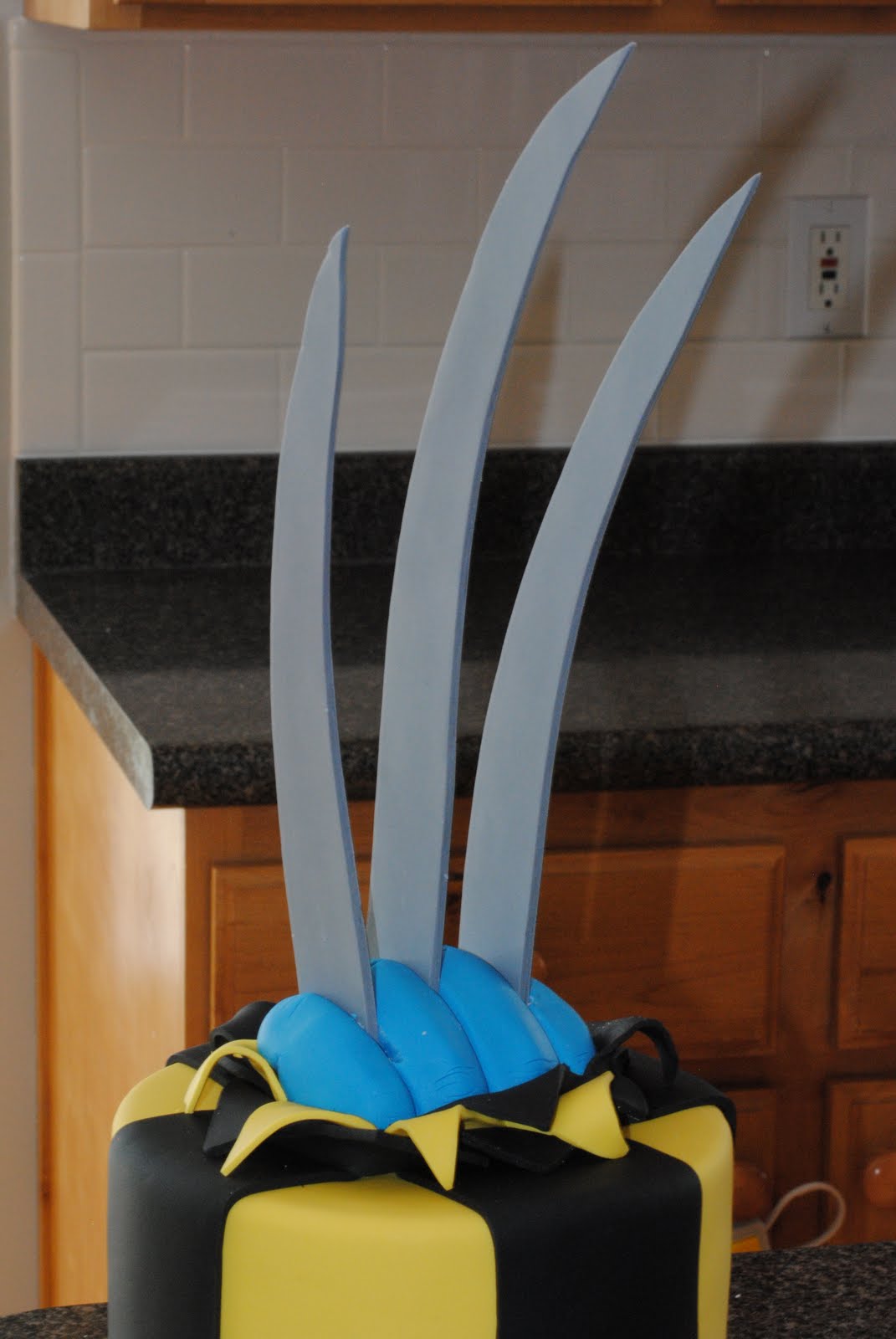 Wolverine |My FaVoriTe CaKe PlaCe