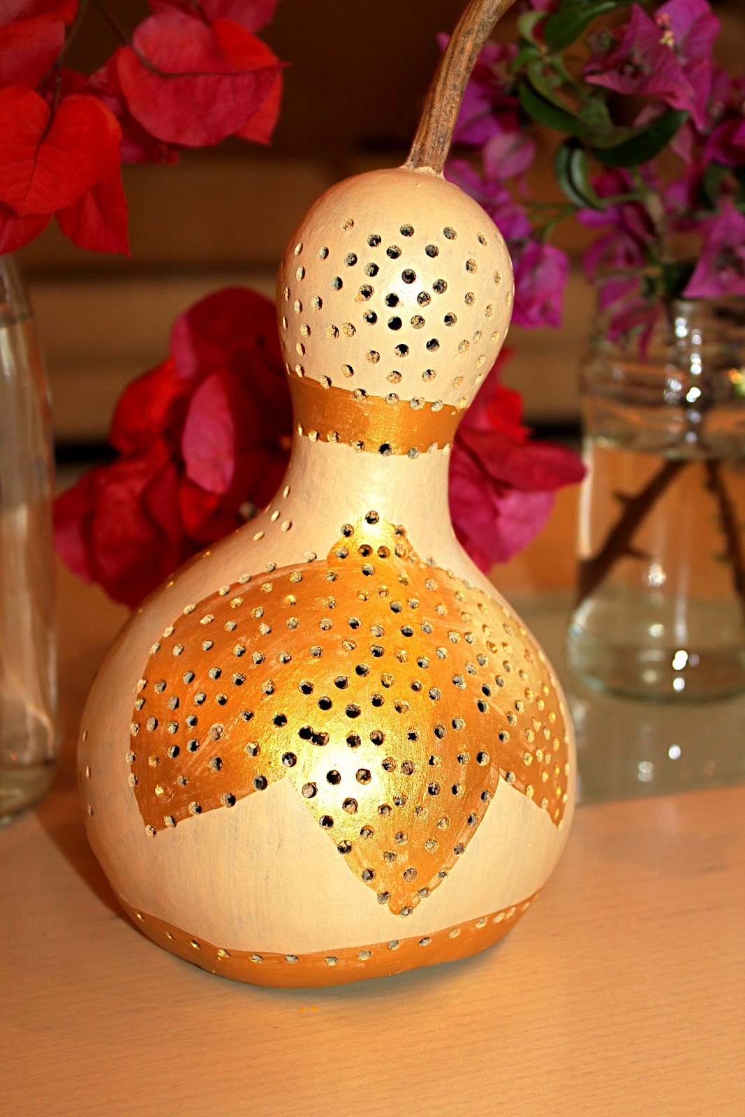Crafts from my Couch: Week 20: Gourd Lights- Part 2