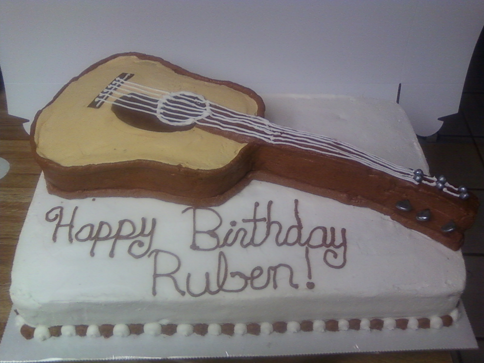 Tasty Pastry Cakes and More: acoustic guitar