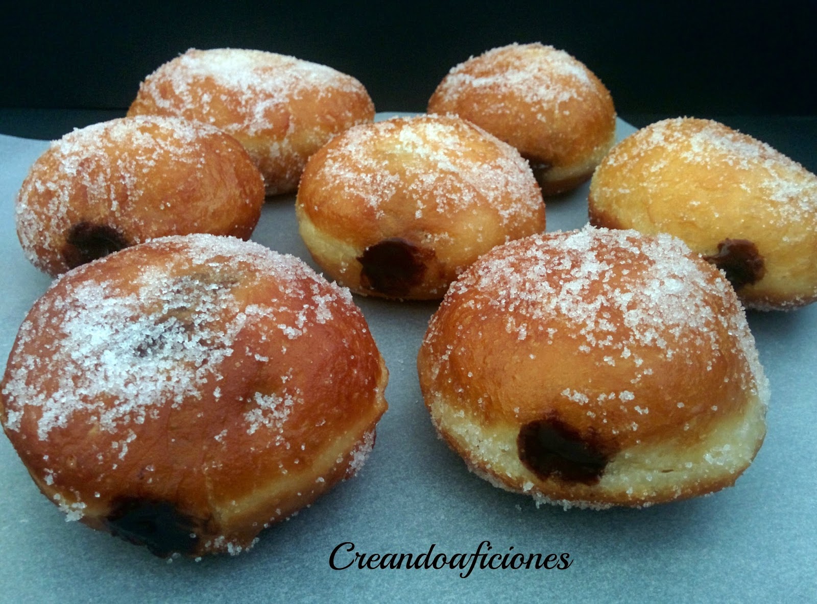 Berlinas rellenas de chocolate y donuts caseros