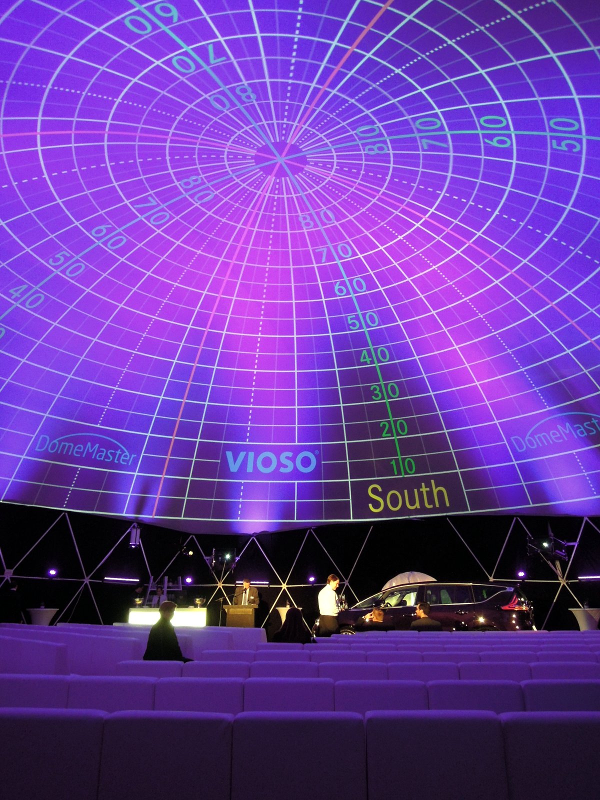 VIOSO - projection software: ESPACE TAKES OFF