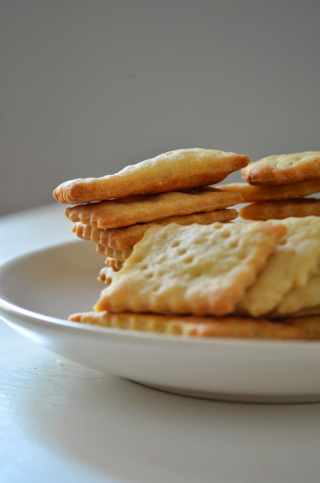 amour fou(d): cream crackers.
