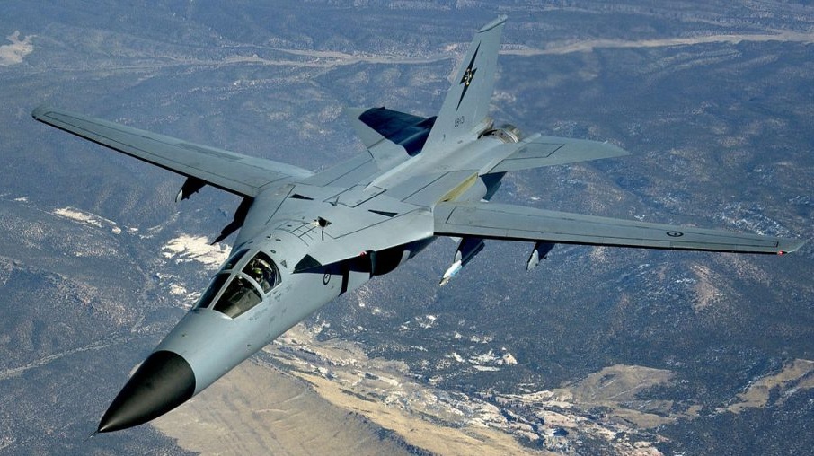 aerosngcanela: General Dynamics F-111 Aardvark