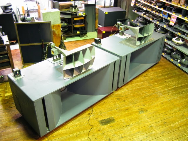 古典音響。墾丁大腳牛教練: altec 211 低音箱