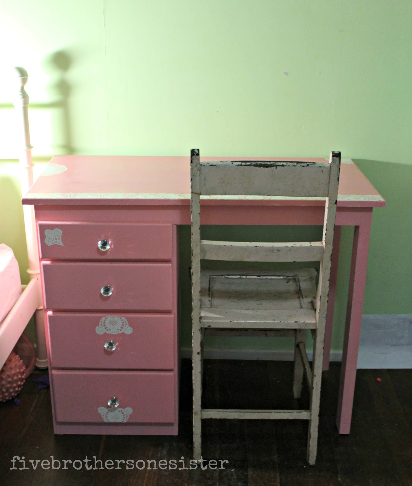 five brothers one sister: the girl's new desk