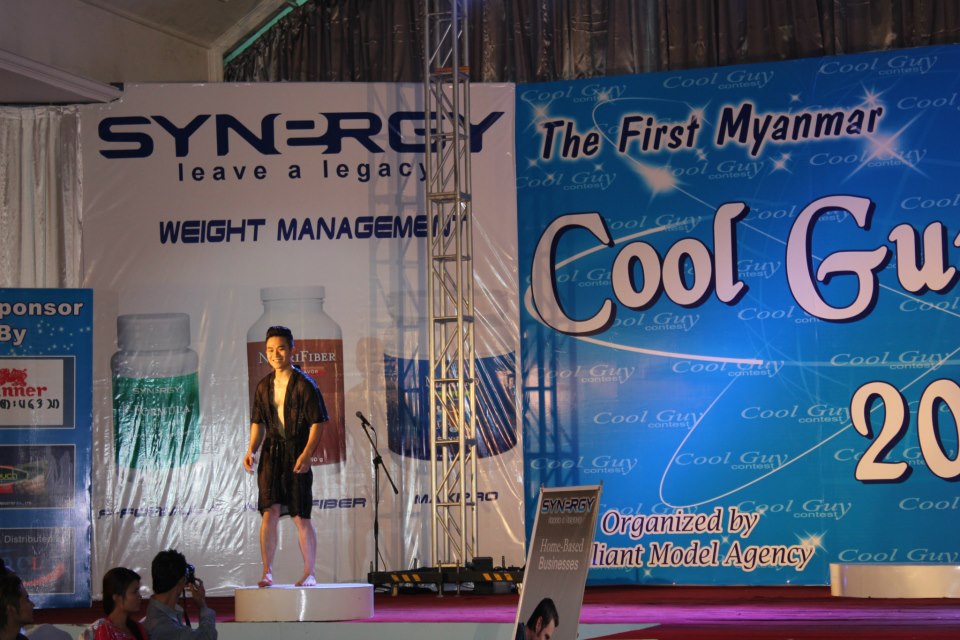 M y a n m a r H u n k s: Min Pyae Sone @ Wellness Guy