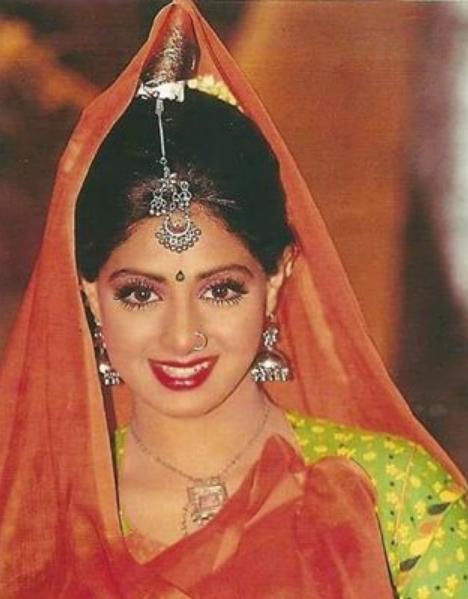 Sridevi: Sridevi in Naaka Bandi (1990)