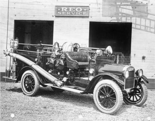 Just A Car Guy: 1920's REO fire truck used by the Las Vegas Fire ...