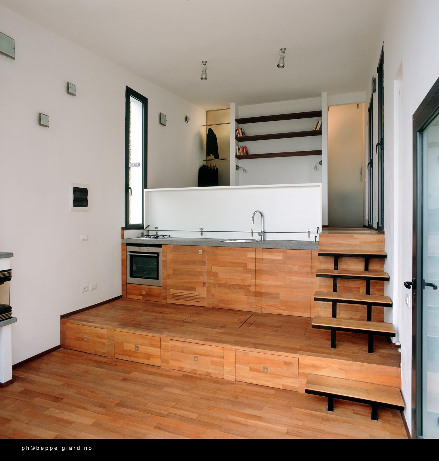 Tiny Italian Villa [ TINY HOUSE TOWN ]