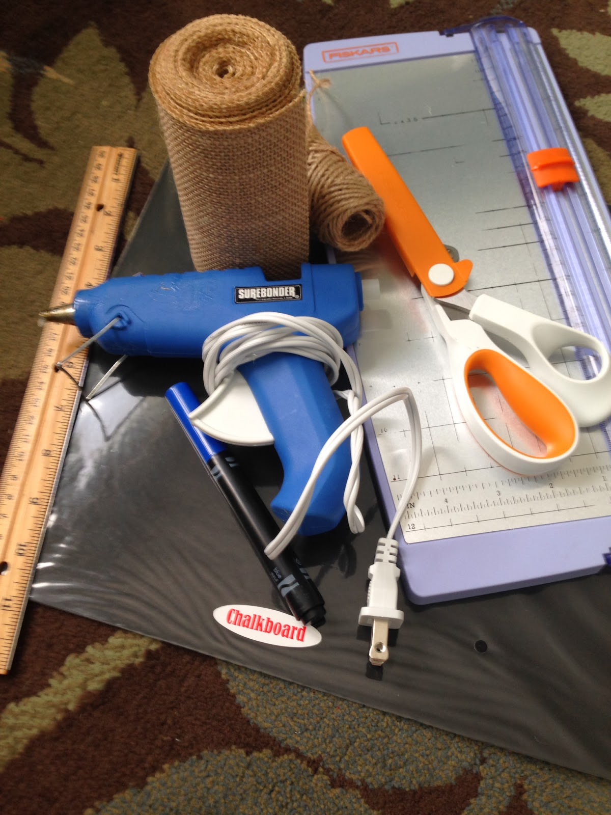 The Simple Crafty Home: {Crafty Tutorial} Chalkboard Burlap Banner