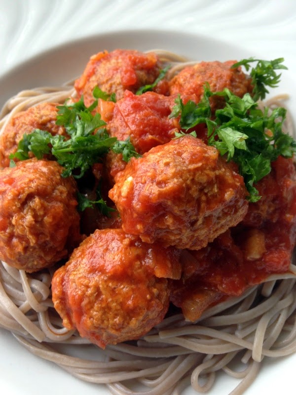 Hver dags Vegetarmad. Grøntsagsmad, Brød og Kager: Linse middagsboller ...