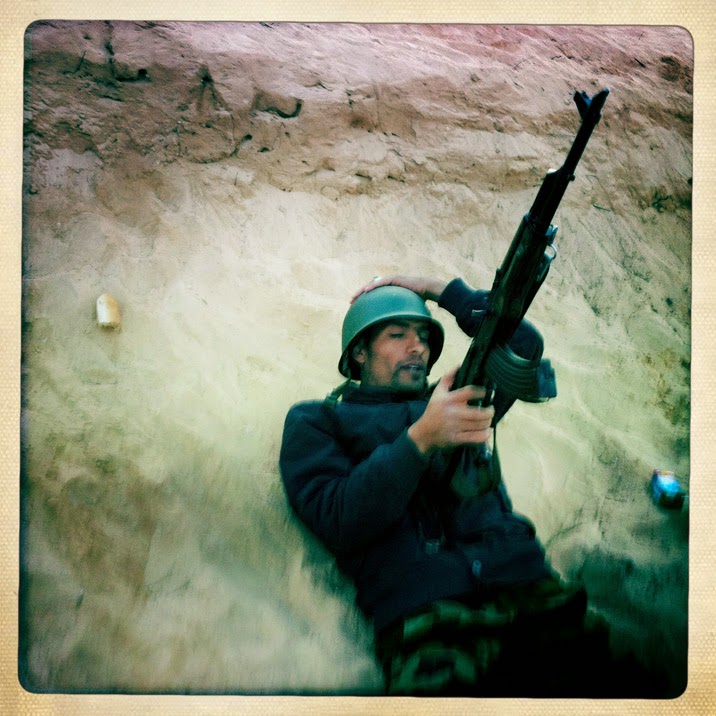 solitary dog sculptor: Photos: Ben Lowy - Libya iPhone Photographs - 28 ...