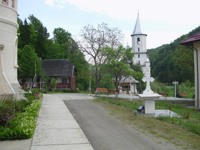 Taraba lui Cristinel - Diverse: In vizita la Manastirea Nechit
