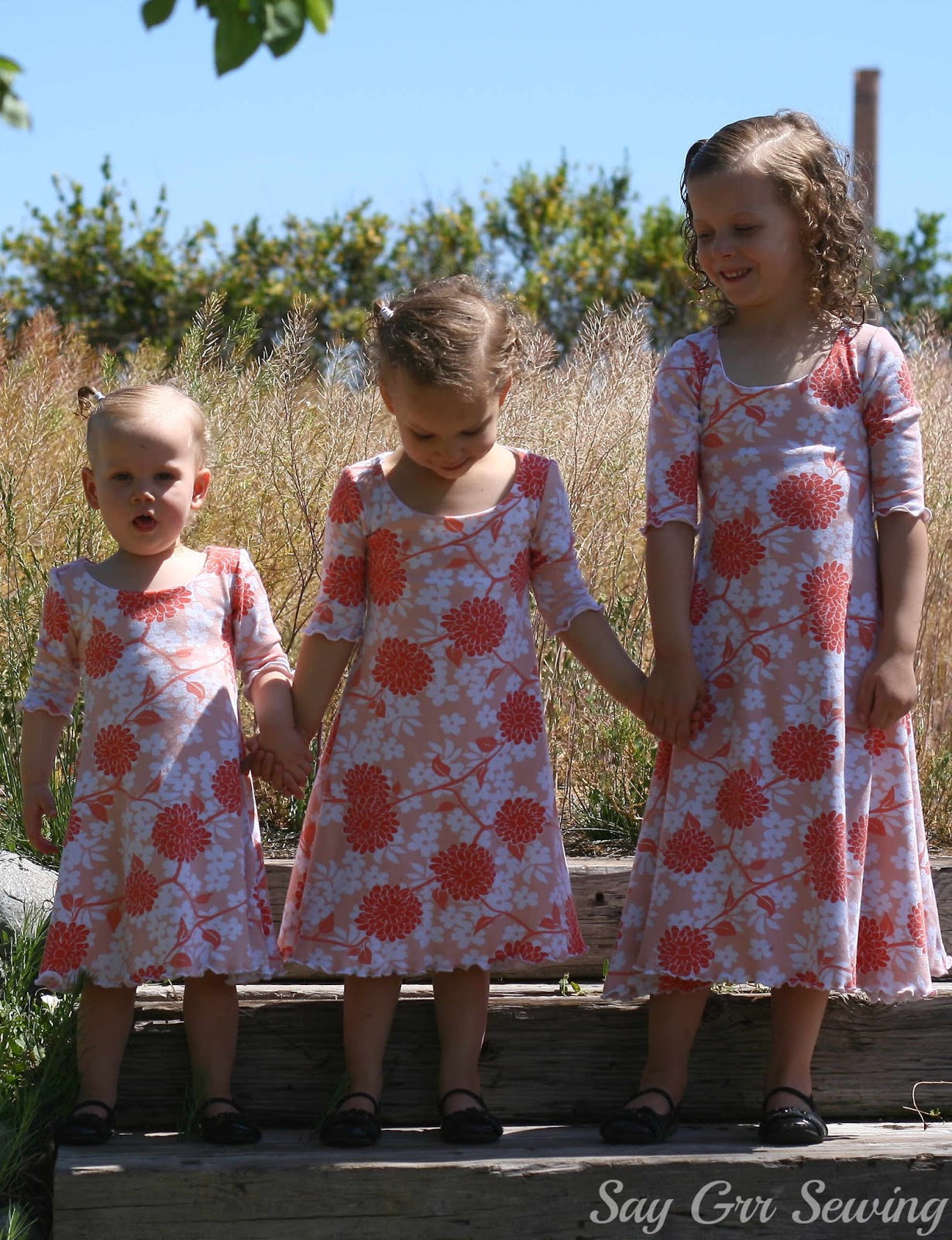 Say Grr Sewing: Three Girls, Three Days, Three Dresses