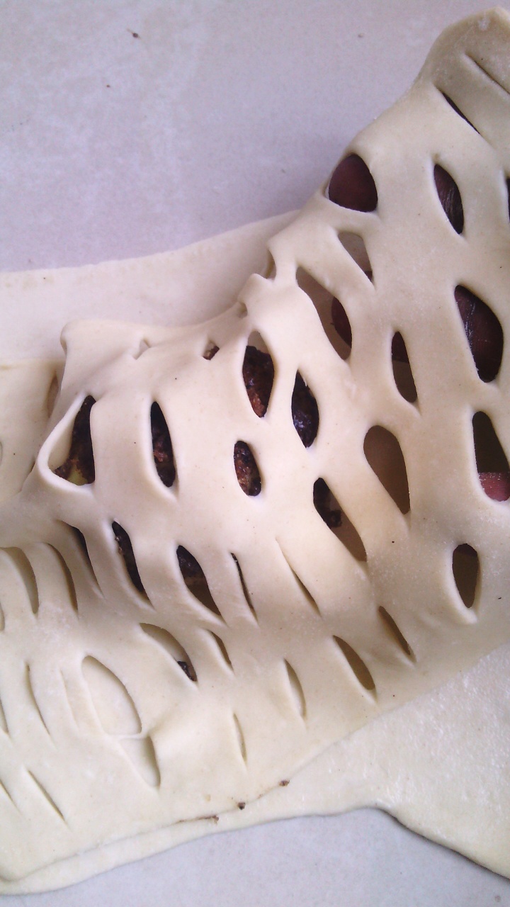 NUTMEG APPLE CAGES / Nairobi Kitchen