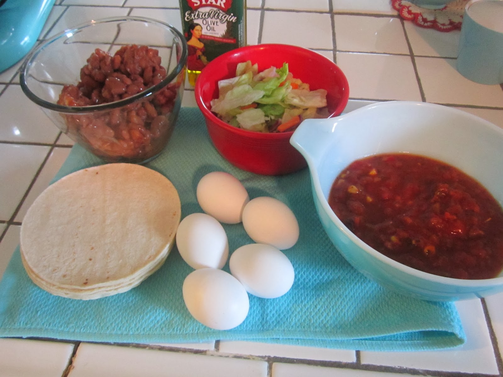 Yankee-Belle Cafe: 15 minute easy dinner- Huevos Rancheros