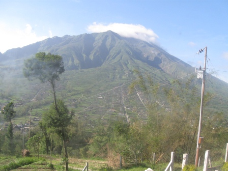 Desa Wisata Samiran: Pos Pengamatan Uga - Desa Samiran, Boyolali