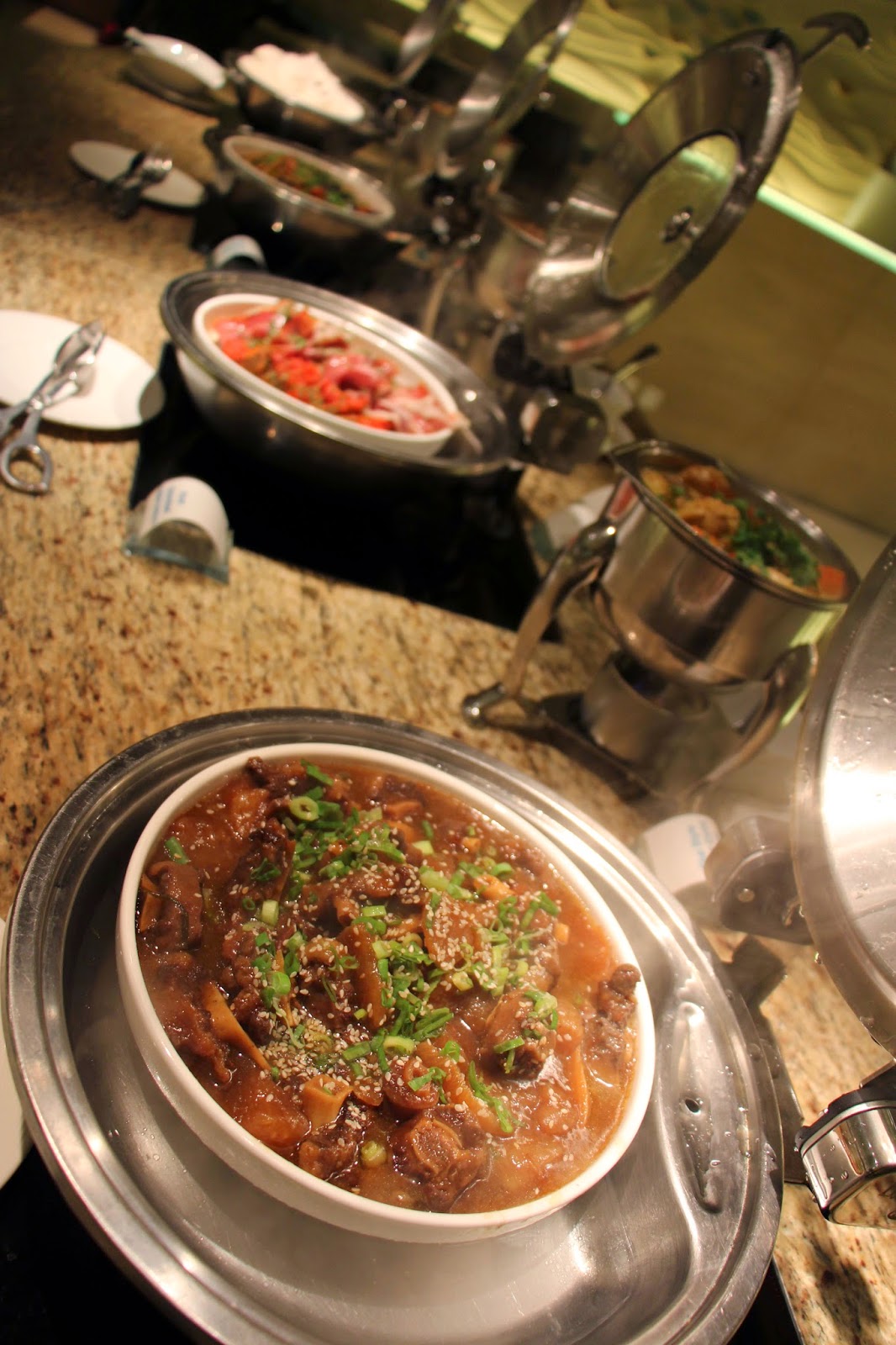 LIS Café ~ 【清爽初夏。海鮮饗宴】自助晚餐