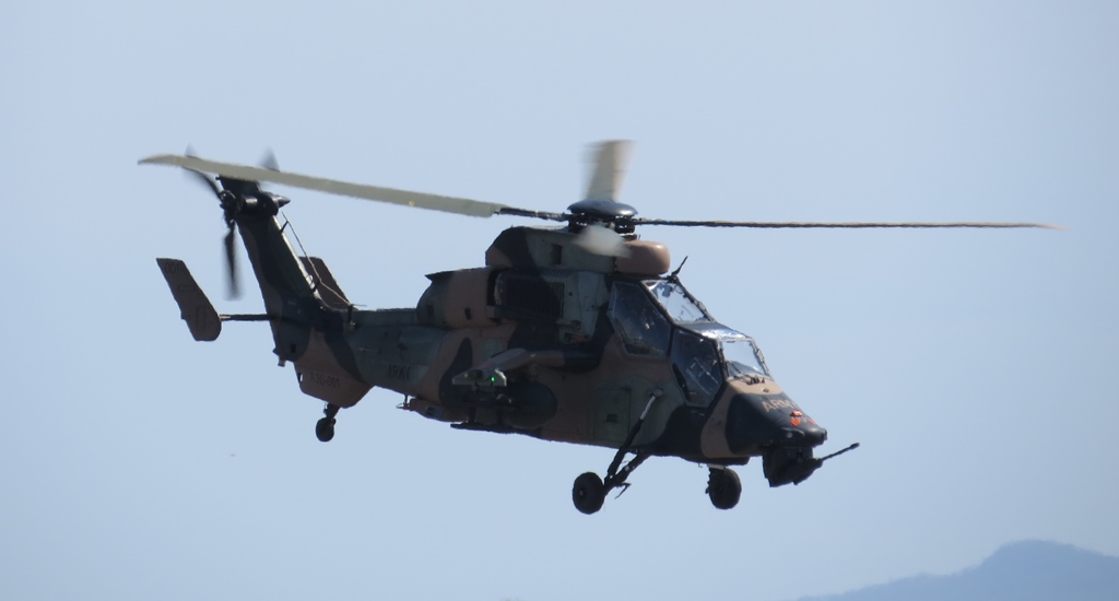 Central Queensland Plane Spotting: Australian Army Eurocopter (ARH ...