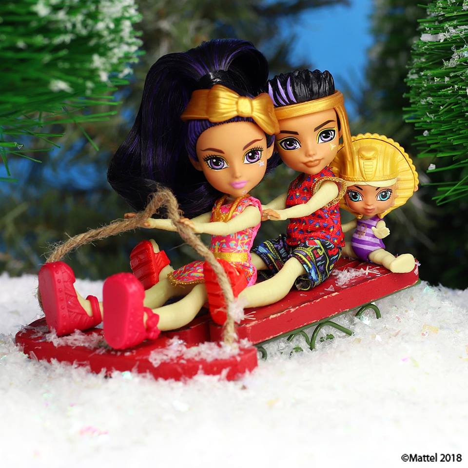 Monster High-Pretty : Cotilleo de Pharah , Sandy y Lux DeNile