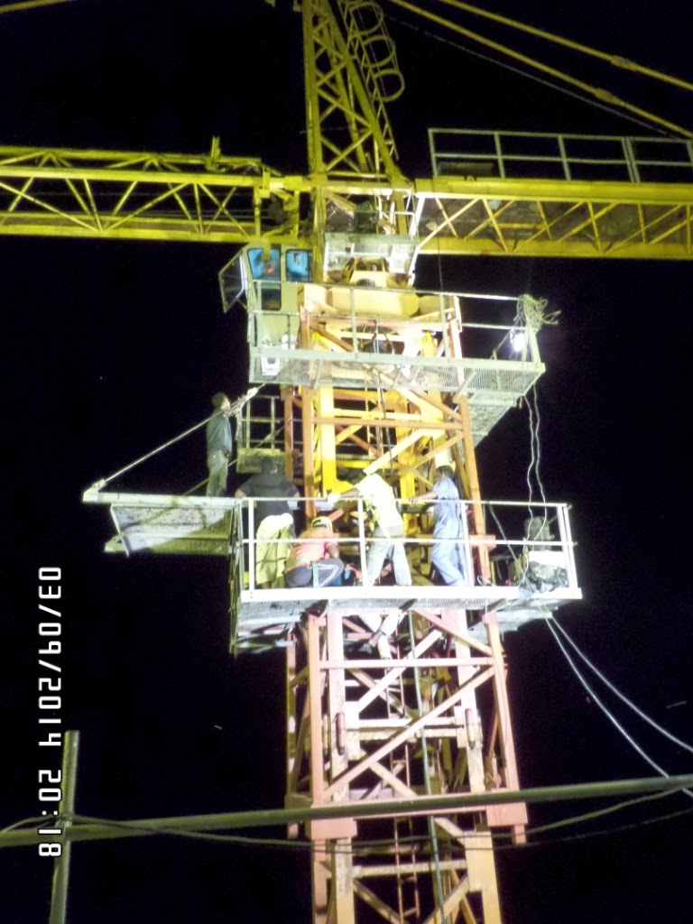 Marriott Resort Weligama Bay: Tower Crane Jack Up - 2014.03.09