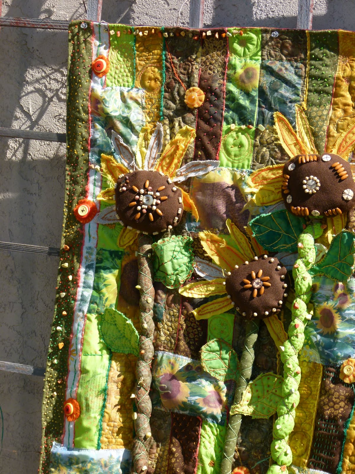 Textile Art Quilts by Lynn In California: Sunflower III Finished at Last