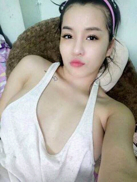 Cerita Seks : Pacarku, Kakaknya Dan Ibunya Yang Puas Akan Kenikmatan Yang Aku Berikan ...