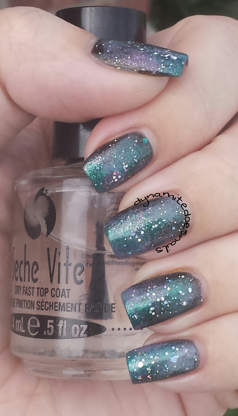Dynamite Does Nails: 30 Mani Marathon - Manicure 19: Galaxies
