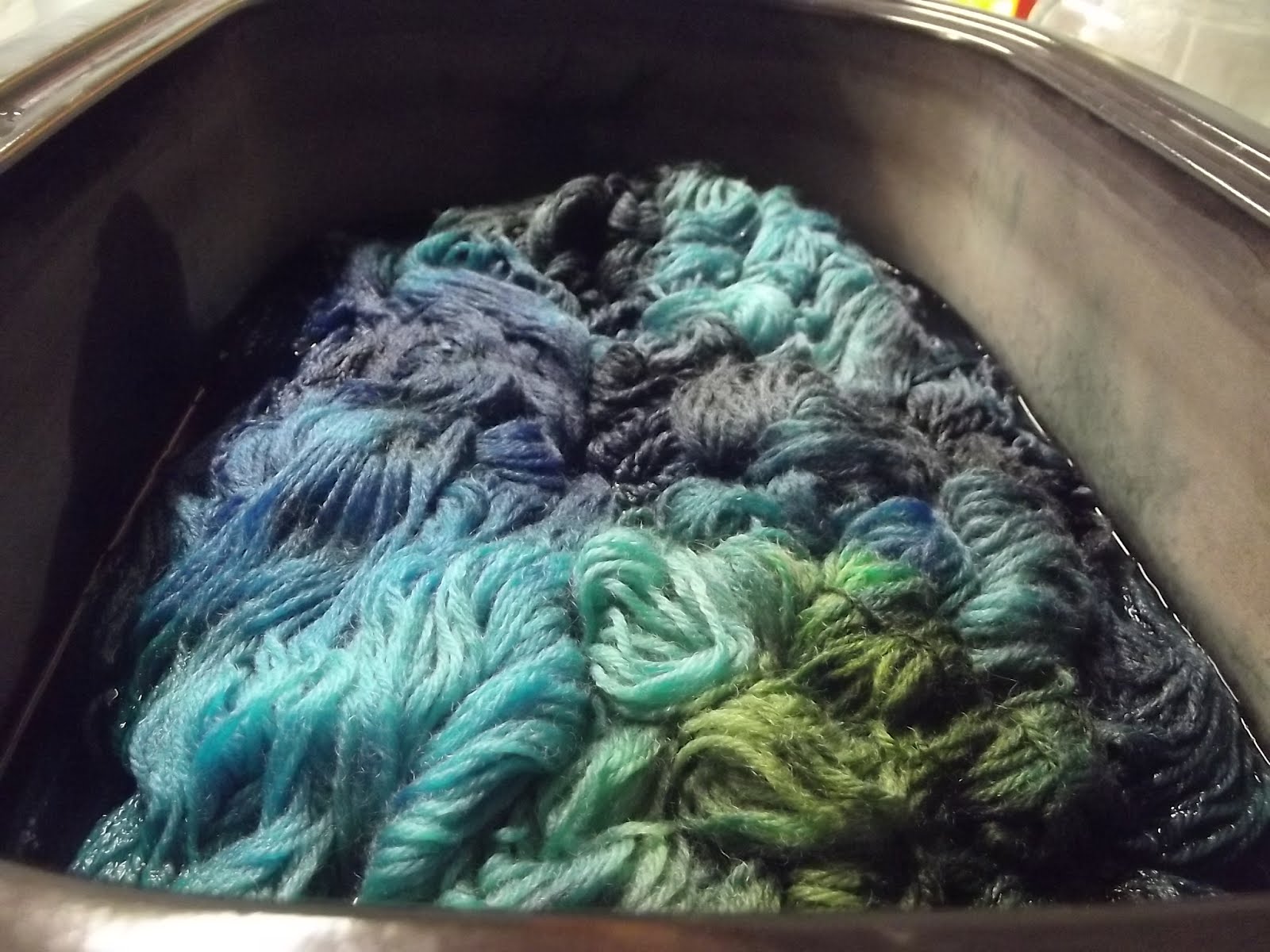 Nonnie's Blog: How to kettle dye wool (yarn) - in Utah with my sister Wendy