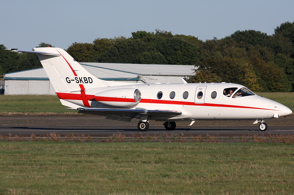 LONDON BIGGIN HILL AIRPORT EGKB/BQH IMAGES by Terry Wade: G-SKBD BE40 ...