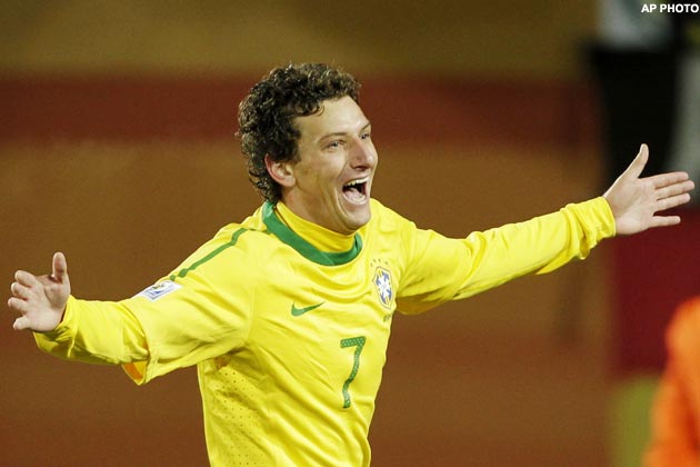 Elano Brazil Pictures | Football Players Club