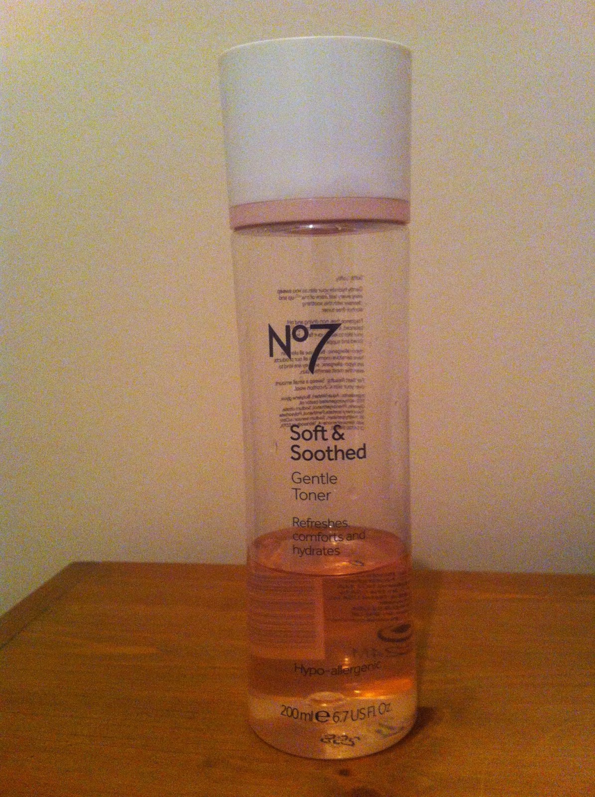 Alarah: No7 Soft & Soothed Gentle Toner | Review