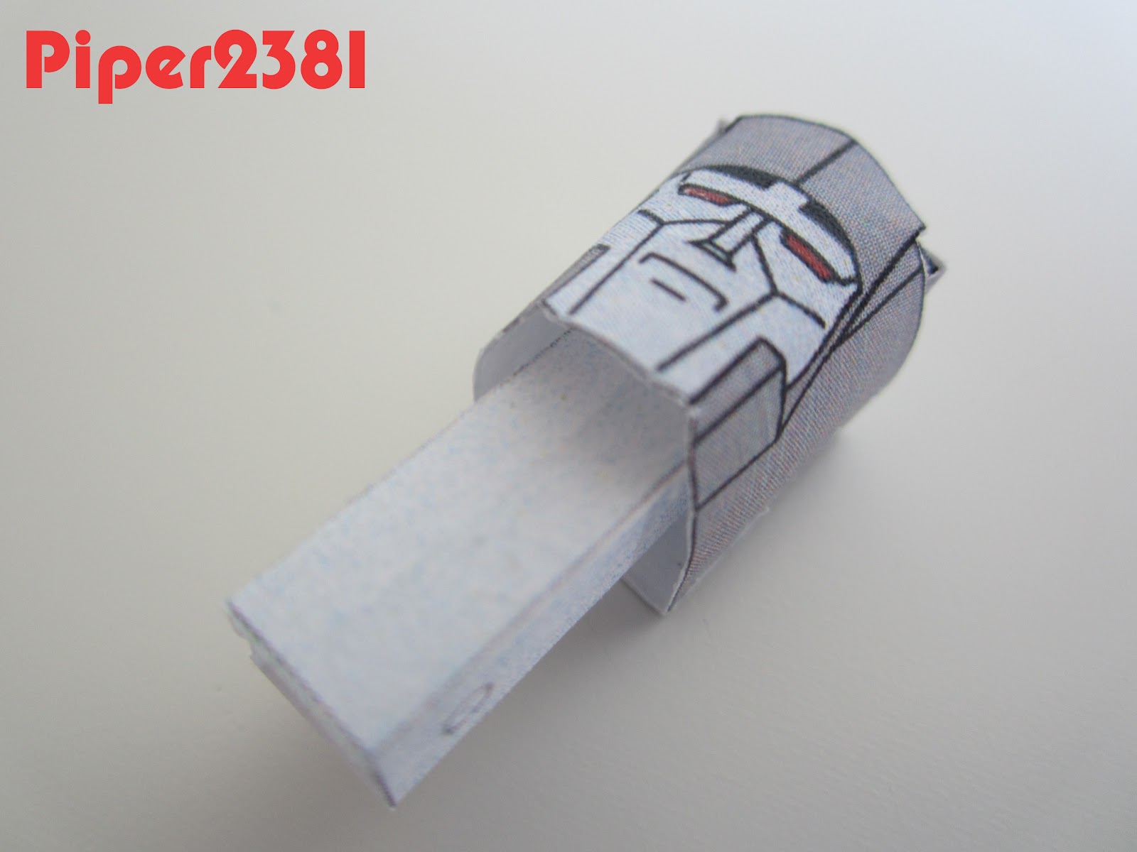 Piper2381: Megatron Papercraft