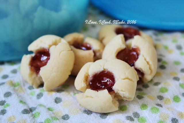 I Love. I Cook. I Bake.: Plum Blossom Cookies