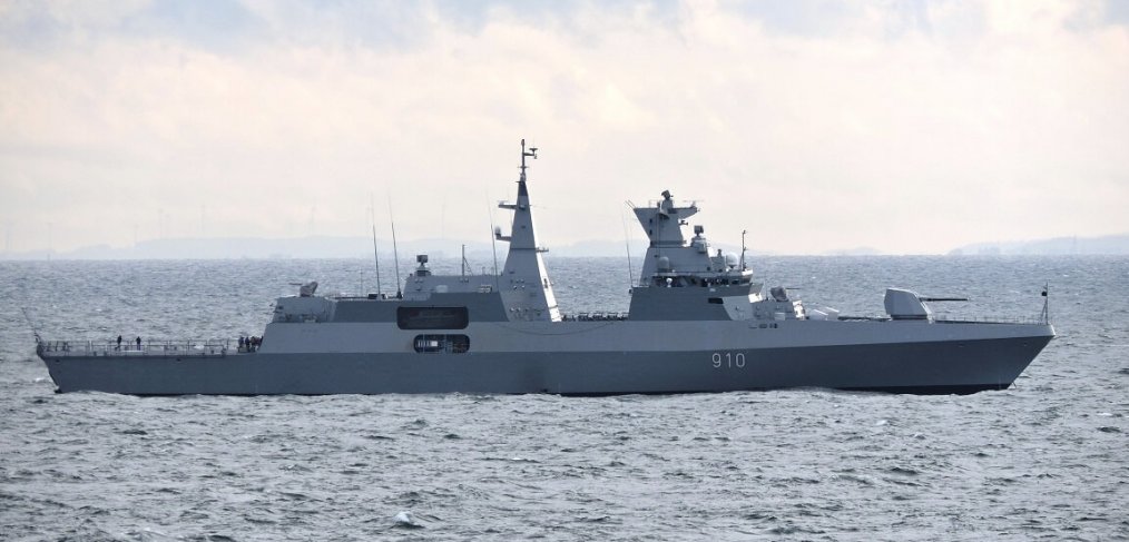 SI VIS PACEM, PARA BELLUM: Royal Navy: fregate Type 31e o General ...