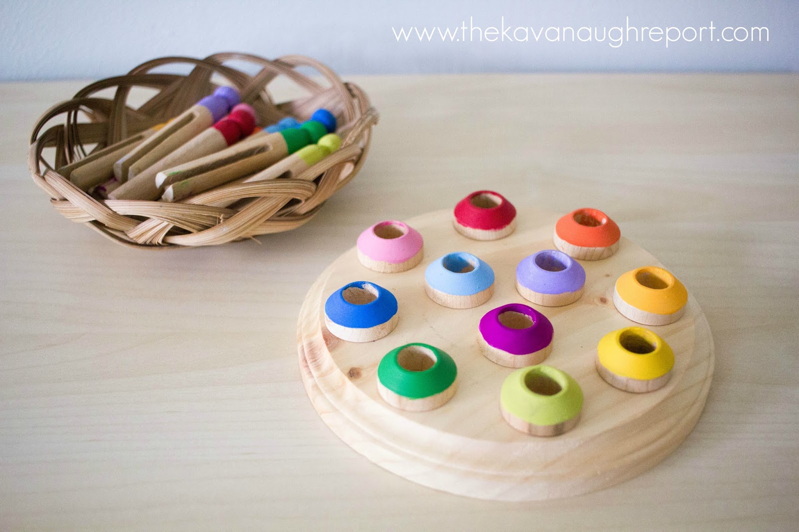 DIY Color Matching Pegs for Toddlers