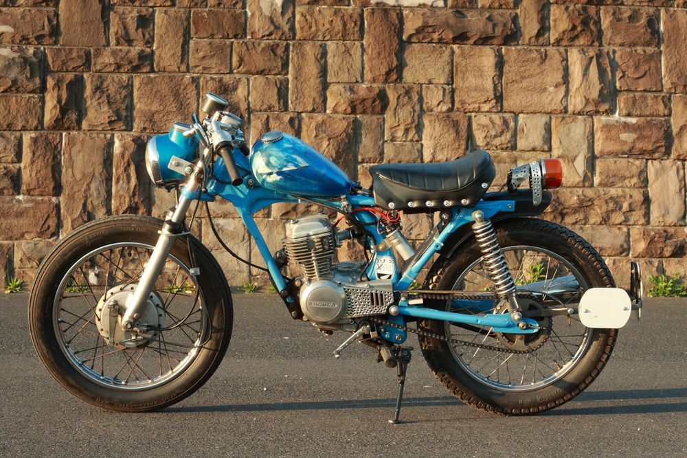 STRANGER BLOG: HONDA BOBBER CB50 FROM BURRITO BROS