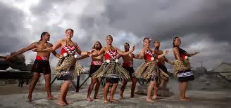 LOS VIAJES DE GERTRUDIS.: ¿ SABÉIS QUIENES SON LOS MAORÍES O MAORÍS ...