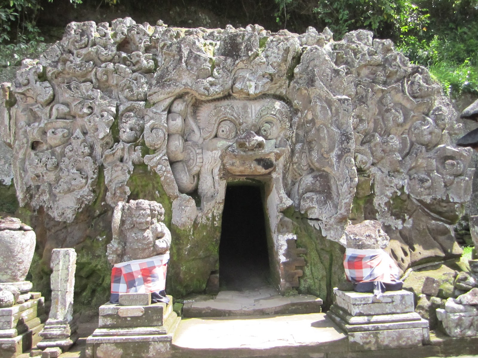 A Sakura Story: Bali - Elephant Cave