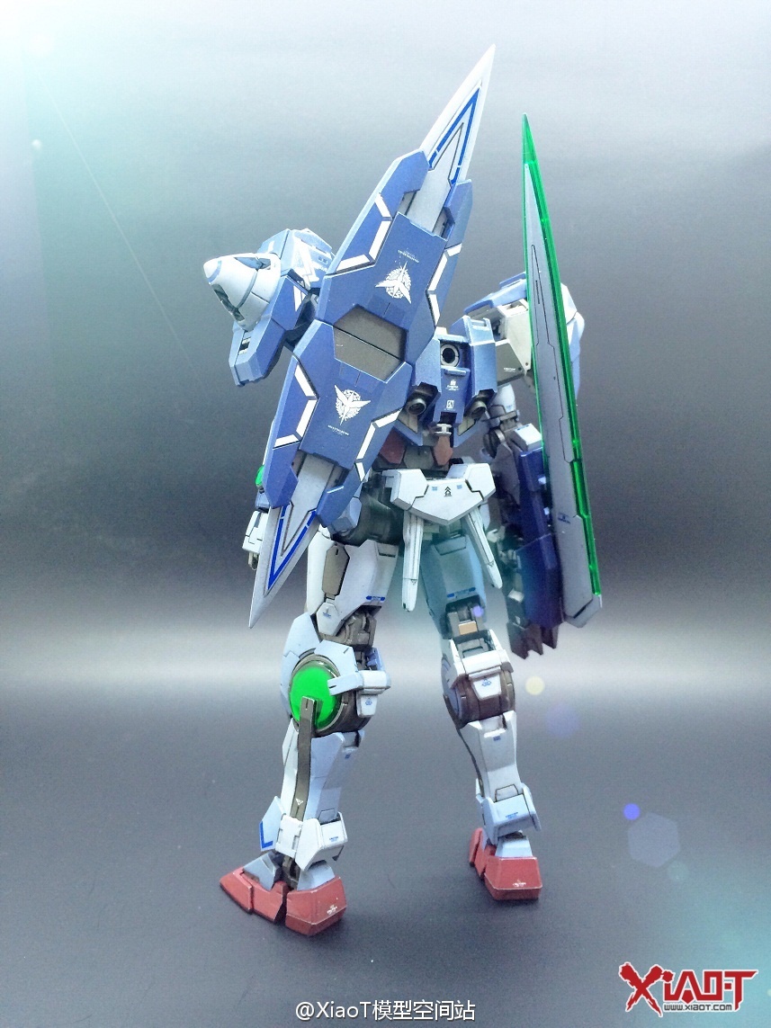 Custom Build: RG 1/144 00 Raiser "Realistic Colors"