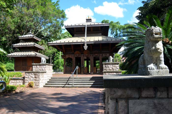 Travel With Giulio: Brisbane's City Sights 'hop-on, hop-off' bus