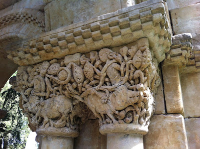 SOL Y MOSCAS: EL MISTERIO DEL CLAUSTRO DE PALAMÓS